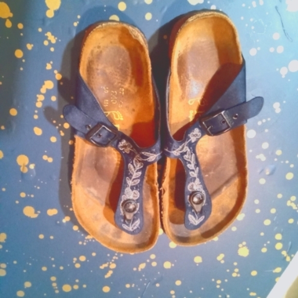 Papillio | Shoes | Papillio By Birkenstock Gizeh Sandal | Poshmark
